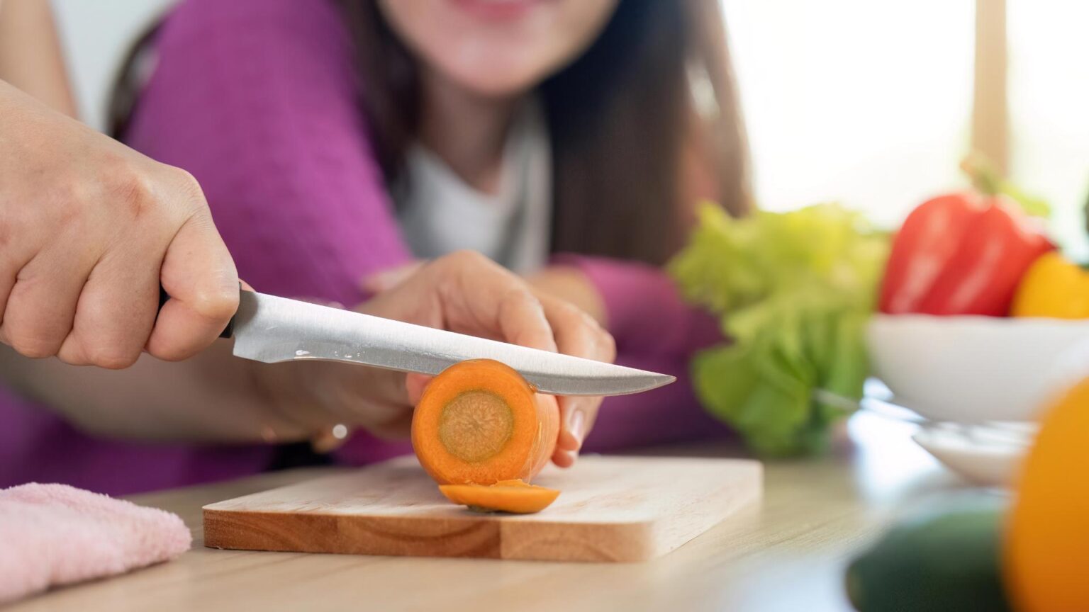 Schneidtechniken für Kinder: Sicherer Umgang mit dem Messer Schritt für ...